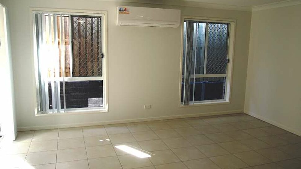 Little Real Estate | 3 Bedroom Duplexsemi-Detached For Rent | 1/9…