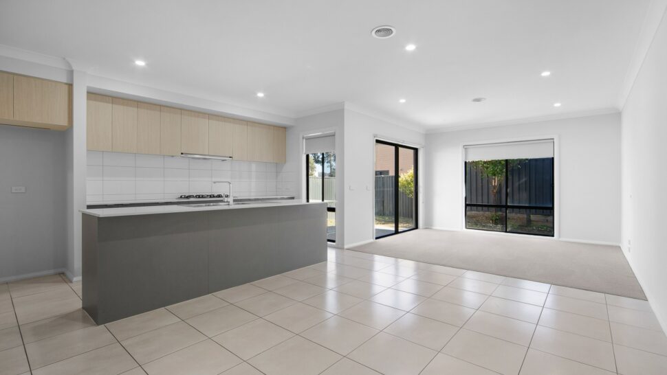 Little Real Estate | 3 Bedroom House For Sale | 3 Huntsman Close…